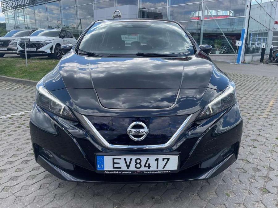 Melns Nissan Leaf 2018 Viļņa, ar dzinēja tilpumu 0.00 L un nobraukumu 160 tūkst. km par 9200 €, foto 4 vietnē AUTOMOTO.COM.LV