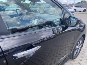 Melns Nissan Leaf 2018 Viļņa, ar dzinēja tilpumu 0.00 L un nobraukumu 160 tūkst. km par 9200 €, foto 11 vietnē AUTOMOTO.COM.LV