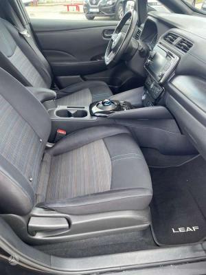 Melns Nissan Leaf 2018 Viļņa, ar dzinēja tilpumu 0.00 L un nobraukumu 160 tūkst. km par 9200 €, foto 17 vietnē AUTOMOTO.COM.LV