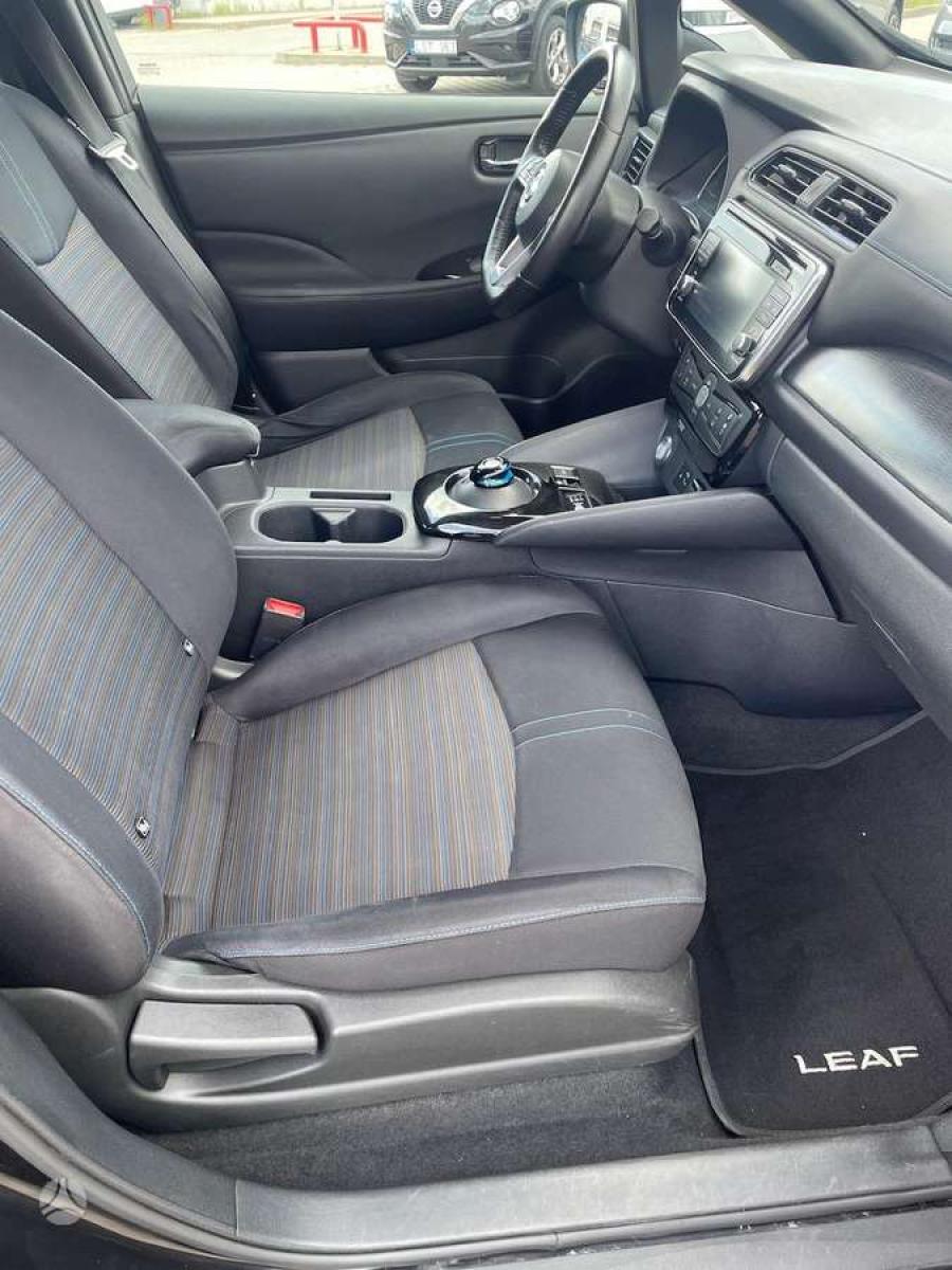 Melns Nissan Leaf 2018 Viļņa, ar dzinēja tilpumu 0.00 L un nobraukumu 160 tūkst. km par 9200 €, foto 17 vietnē AUTOMOTO.COM.LV