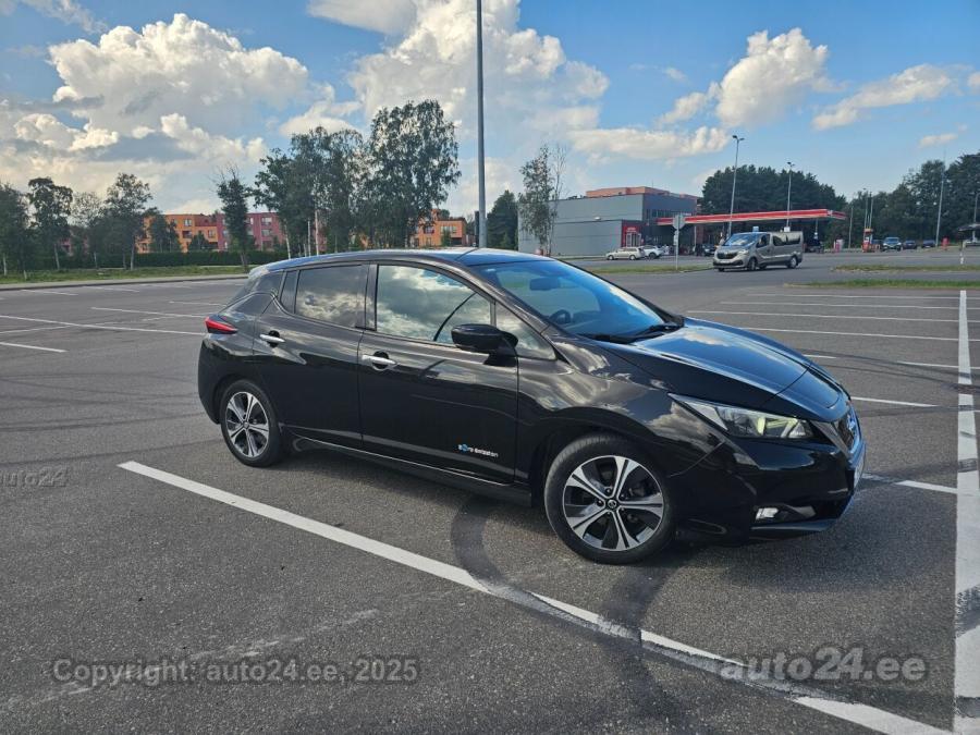 Melns Nissan Leaf 2019 Tallina, ar dzinēja tilpumu 0.00 L un nobraukumu 65 tūkst. km par 14500 €, foto 2 vietnē AUTOMOTO.COM.LV