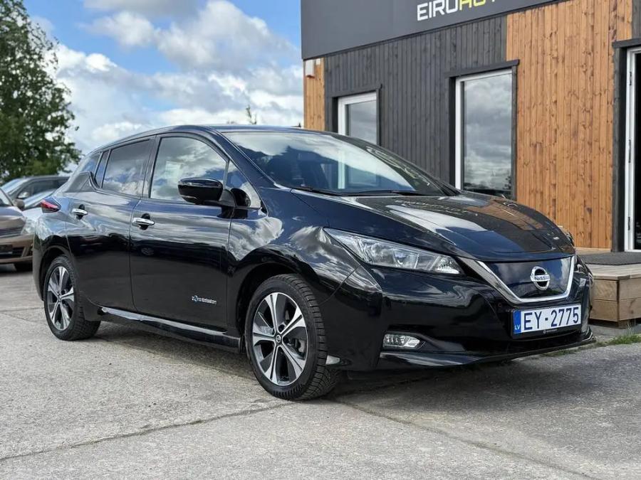 Black Nissan Leaf 2019 in Riga, with an engine capacity of 0.00 L and mileage of 67 thousand km for 11900 €, photo 1 on AUTOMOTO.COM.LV