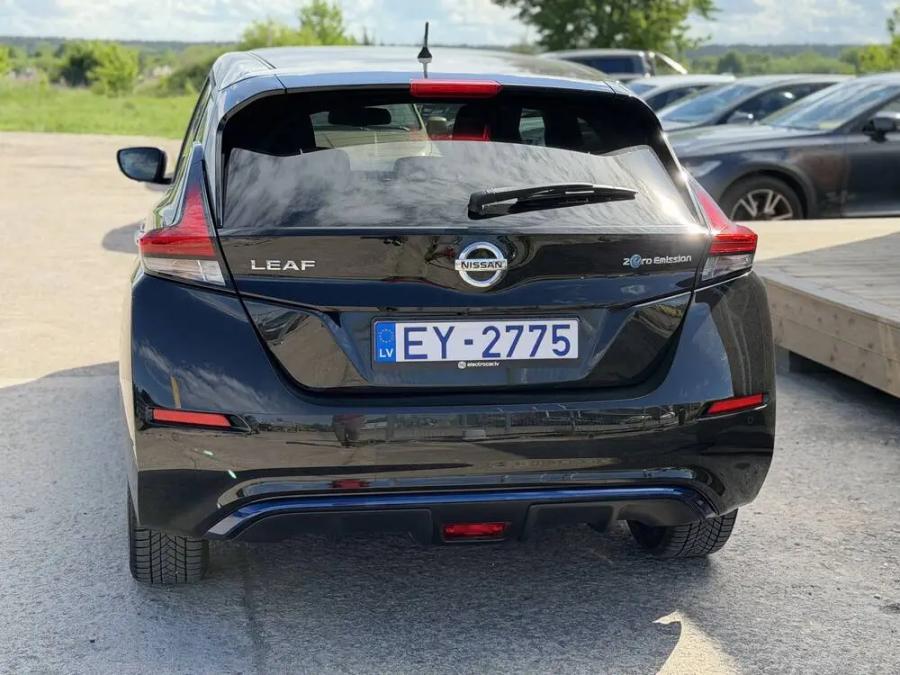 Black Nissan Leaf 2019 in Riga, with an engine capacity of 0.00 L and mileage of 67 thousand km for 11900 €, photo 21 on AUTOMOTO.COM.LV