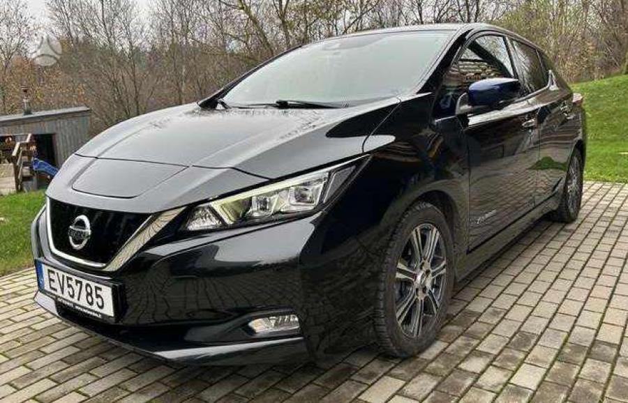 Black Nissan Leaf 2019 in Vilnius, with an engine capacity of 0.00 L and mileage of 81 thousand km for 12550 €, photo 3 on AUTOMOTO.COM.LV
