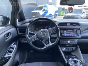 Melns Nissan Leaf 2019 Rīga, ar dzinēja tilpumu 0.00 L un nobraukumu 142 tūkst. km par 9000 €, foto 3 vietnē AUTOMOTO.COM.LV