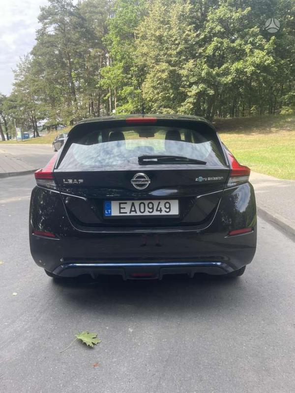 Black Nissan Leaf 2019 in Kaunas, with an engine capacity of 0.00 L and mileage of 68 thousand km for 10500 €, photo 8 on AUTOMOTO.COM.LV