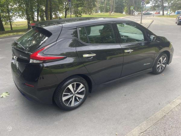 Black Nissan Leaf 2019 in Kaunas, with an engine capacity of 0.00 L and mileage of 68 thousand km for 10500 €, photo 10 on AUTOMOTO.COM.LV