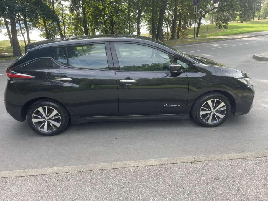 Black Nissan Leaf 2019 in Kaunas, with an engine capacity of 0.00 L and mileage of 68 thousand km for 10500 €, photo 12 on AUTOMOTO.COM.LV