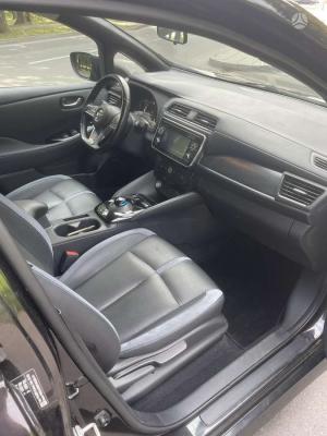 Black Nissan Leaf 2019 in Kaunas, with an engine capacity of 0.00 L and mileage of 68 thousand km for 10500 €, photo 14 on AUTOMOTO.COM.LV