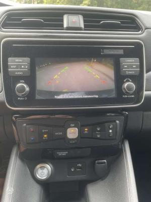 Black Nissan Leaf 2019 in Kaunas, with an engine capacity of 0.00 L and mileage of 68 thousand km for 10500 €, photo 18 on AUTOMOTO.COM.LV