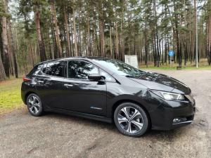 Melns Nissan Leaf 2020 Rīga, ar dzinēja tilpumu 2.00 L un nobraukumu 44 tūkst. km par 15200 €, foto 3 vietnē AUTOMOTO.COM.LV