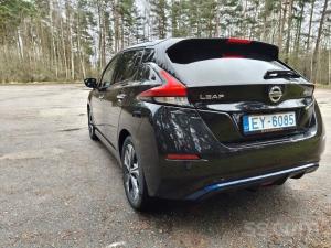 Melns Nissan Leaf 2020 Rīga, ar dzinēja tilpumu 2.00 L un nobraukumu 44 tūkst. km par 15200 €, foto 5 vietnē AUTOMOTO.COM.LV