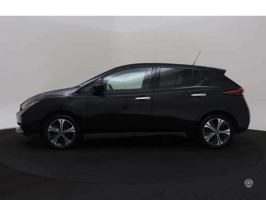 Melns Nissan Leaf 2020 Viļņa, ar dzinēja tilpumu 0.00 L un nobraukumu 102 tūkst. km par 12700 €, foto 6 vietnē AUTOMOTO.COM.LV