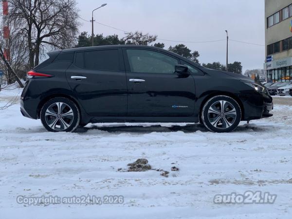 Black Nissan Leaf 2020 in Tallinn, with an engine capacity of 0.00 L and mileage of 45 thousand km for 14900 €, photo 5 on AUTOMOTO.COM.LV