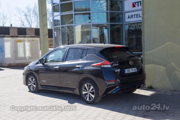 Black Nissan Leaf 2020 in Tallinn, with an engine capacity of 0.00 L and mileage of 256 thousand km for 7990 €, photo 6 on AUTOMOTO.COM.LV