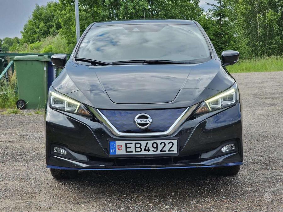 Black Nissan Leaf 2020 in Vilnius, with an engine capacity of 0.00 L and mileage of 140 thousand km for 13500 €, photo 9 on AUTOMOTO.COM.LV