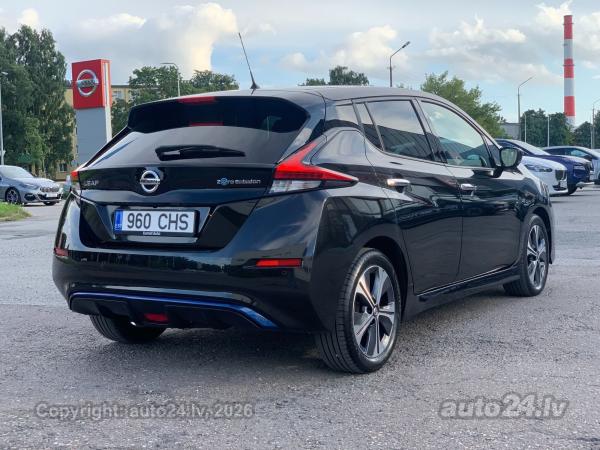 Melns Nissan Leaf 2020 Tallina, ar dzinēja tilpumu 0.00 L un nobraukumu 27 tūkst. km par 15500 €, foto 3 vietnē AUTOMOTO.COM.LV