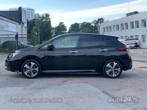 Melns Nissan Leaf 2020 Tallina, ar dzinēja tilpumu 0.00 L un nobraukumu 27 tūkst. km par 15500 €, foto 5 vietnē AUTOMOTO.COM.LV