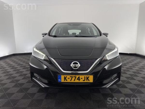 Melns Nissan Leaf 2020 Rīga, ar dzinēja tilpumu 0.00 L un nobraukumu 51 tūkst. km par 15490 €, foto 2 vietnē AUTOMOTO.COM.LV