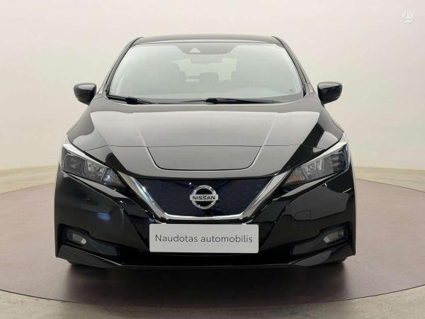 Melns Nissan Leaf 2020 Panevēža, ar dzinēja tilpumu 0.00 L un nobraukumu 62 tūkst. km par 11990 €, foto 2 vietnē AUTOMOTO.COM.LV