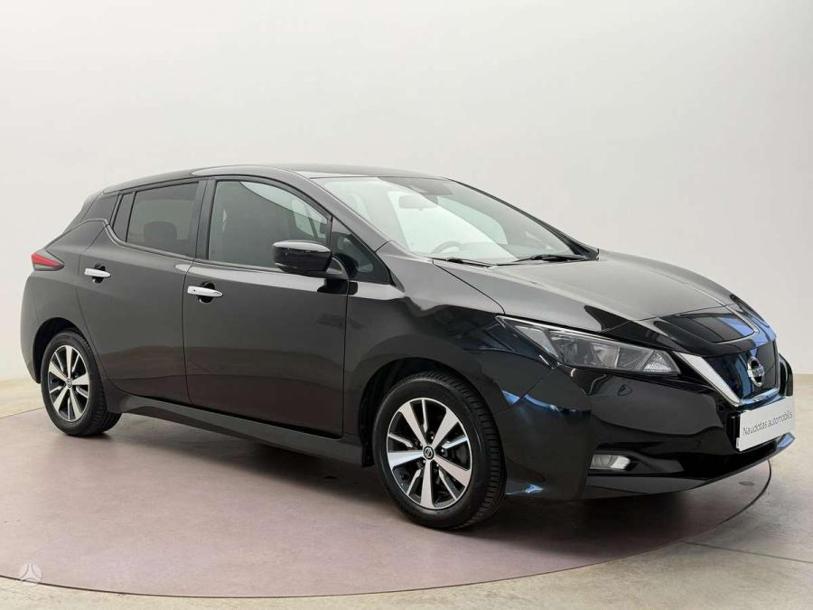 Melns Nissan Leaf 2020 Panevēža, ar dzinēja tilpumu 0.00 L un nobraukumu 62 tūkst. km par 11990 €, foto 4 vietnē AUTOMOTO.COM.LV