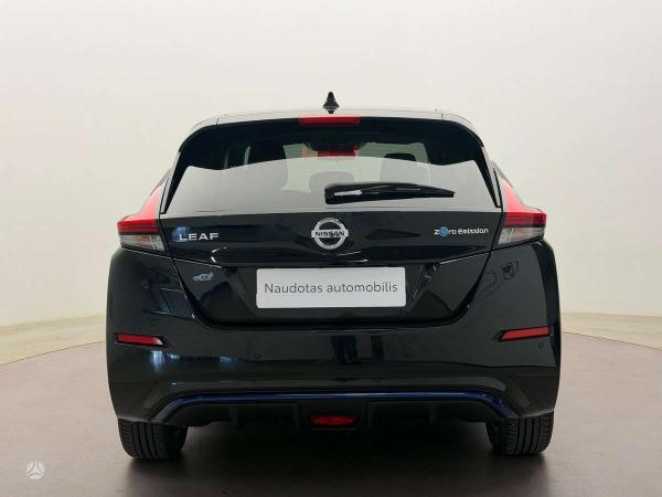 Melns Nissan Leaf 2020 Panevēža, ar dzinēja tilpumu 0.00 L un nobraukumu 62 tūkst. km par 11990 €, foto 7 vietnē AUTOMOTO.COM.LV