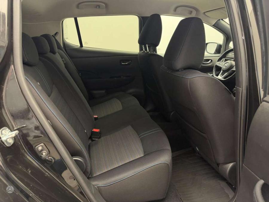Melns Nissan Leaf 2020 Panevēža, ar dzinēja tilpumu 0.00 L un nobraukumu 62 tūkst. km par 11990 €, foto 15 vietnē AUTOMOTO.COM.LV