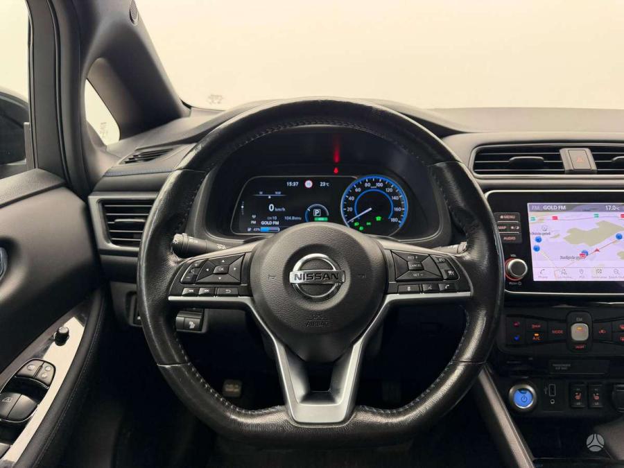 Melns Nissan Leaf 2020 Panevēža, ar dzinēja tilpumu 0.00 L un nobraukumu 62 tūkst. km par 11990 €, foto 19 vietnē AUTOMOTO.COM.LV