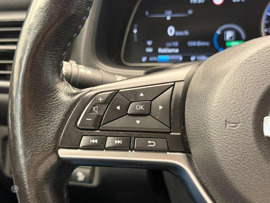 Melns Nissan Leaf 2020 Panevēža, ar dzinēja tilpumu 0.00 L un nobraukumu 62 tūkst. km par 11990 €, foto 20 vietnē AUTOMOTO.COM.LV