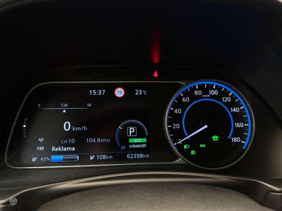 Melns Nissan Leaf 2020 Panevēža, ar dzinēja tilpumu 0.00 L un nobraukumu 62 tūkst. km par 11990 €, foto 24 vietnē AUTOMOTO.COM.LV