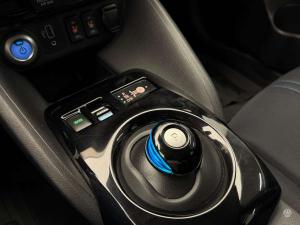 Melns Nissan Leaf 2020 Panevēža, ar dzinēja tilpumu 0.00 L un nobraukumu 62 tūkst. km par 11990 €, foto 29 vietnē AUTOMOTO.COM.LV