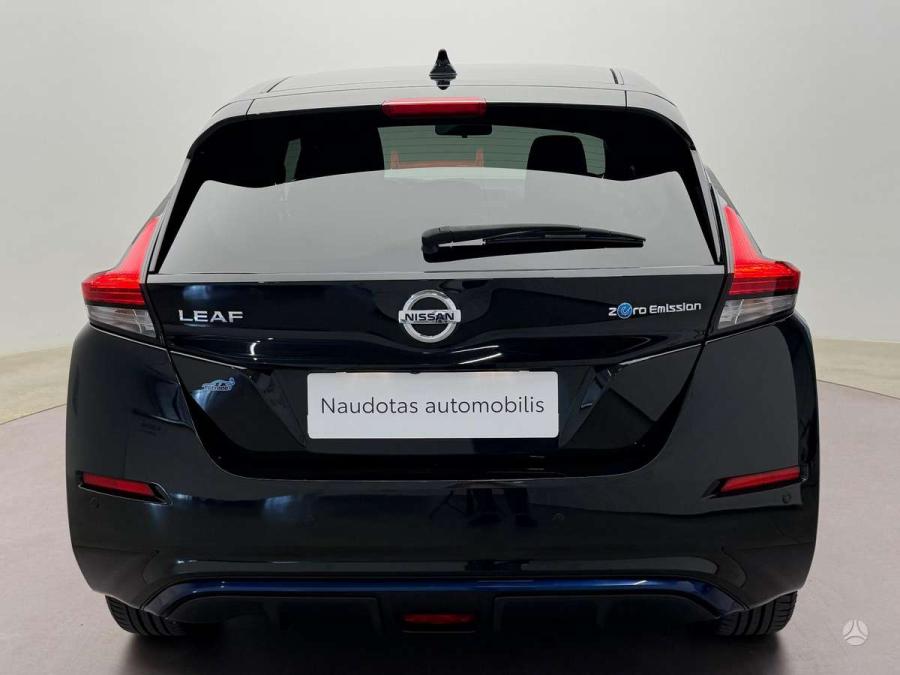 Melns Nissan Leaf 2020 Panevēža, ar dzinēja tilpumu 0.00 L un nobraukumu 62 tūkst. km par 11990 €, foto 35 vietnē AUTOMOTO.COM.LV