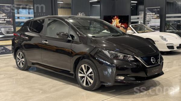 Nissan Leaf 2020 Rīga vietnē Melns Nissan Leaf 2020 Rīga, ar dzinēja tilpumu 0.00 L un nobraukumu 62 tūkst. km par 15990 €, foto 1 vietnē AUTOMOTO.COM.LV