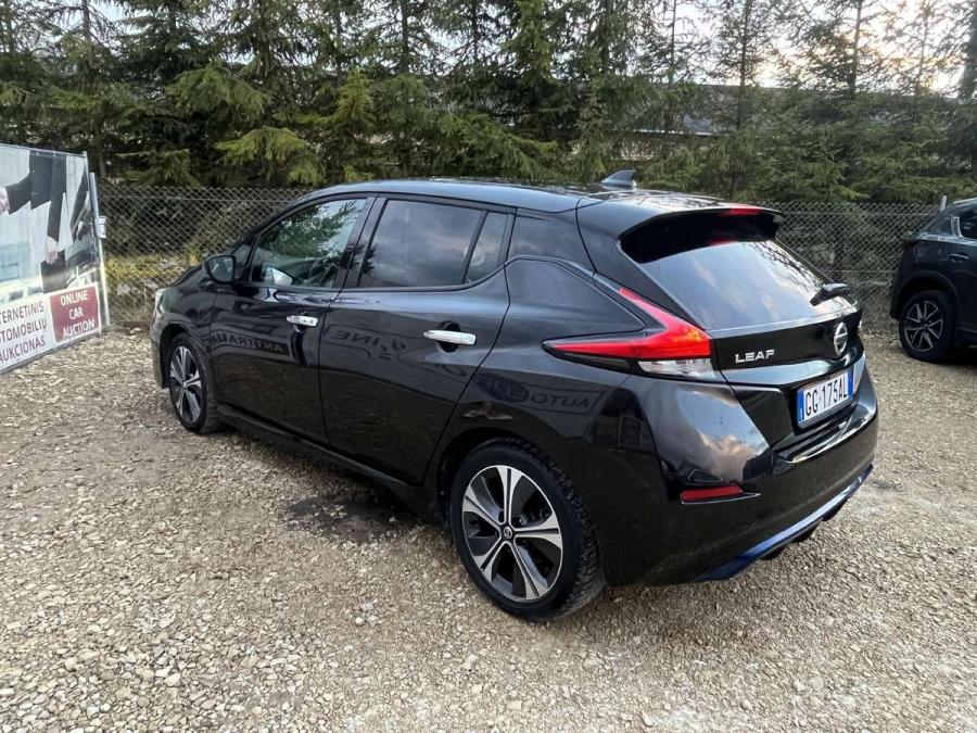 Melns Nissan Leaf 2021 Kauņa, ar dzinēja tilpumu 0.00 L un nobraukumu 126 tūkst. km par 8550 €, foto 6 vietnē AUTOMOTO.COM.LV