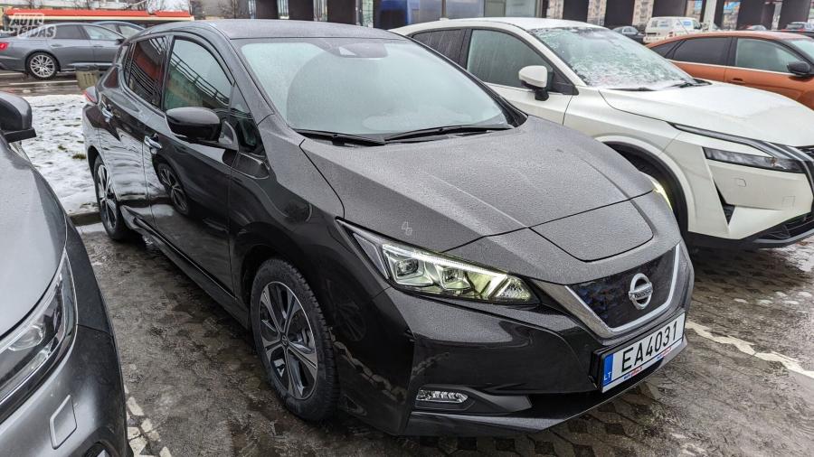 Black Nissan Leaf 2021 in Vilnius, with an engine capacity of 0.00 L and mileage of 62 thousand km for 12500 €, photo 2 on AUTOMOTO.COM.LV