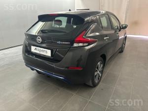 Black Nissan Leaf 2021 in Riga, with an engine capacity of 0.00 L and mileage of 40 thousand km for 15990 €, photo 5 on AUTOMOTO.COM.LV