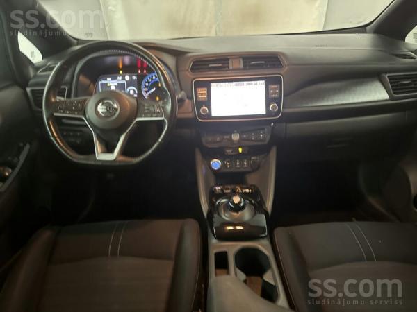 Melns Nissan Leaf 2021 Rīga, ar dzinēja tilpumu 0.00 L un nobraukumu 40 tūkst. km par 15990 €, foto 6 vietnē AUTOMOTO.COM.LV