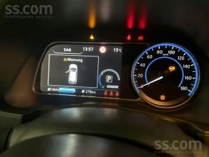 Black Nissan Leaf 2021 in Riga, with an engine capacity of 0.00 L and mileage of 40 thousand km for 15990 €, photo 8 on AUTOMOTO.COM.LV