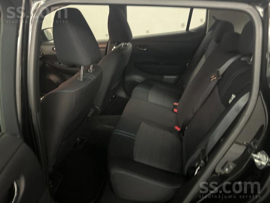 Black Nissan Leaf 2021 in Riga, with an engine capacity of 0.00 L and mileage of 40 thousand km for 15990 €, photo 10 on AUTOMOTO.COM.LV