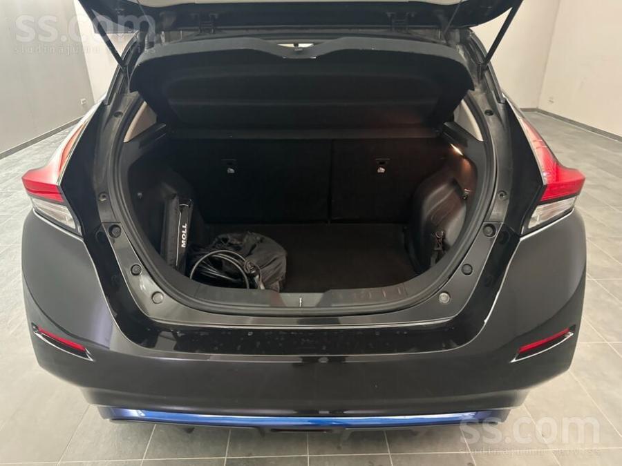 Black Nissan Leaf 2021 in Riga, with an engine capacity of 0.00 L and mileage of 40 thousand km for 15990 €, photo 13 on AUTOMOTO.COM.LV