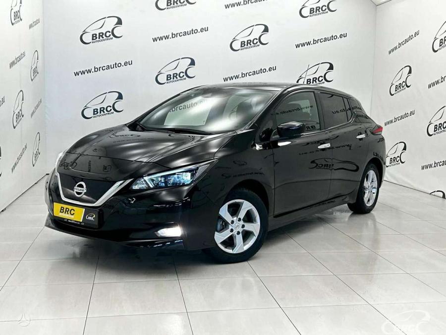 Black Nissan Leaf 2021 in Vilnius, with an engine capacity of 0.00 L and mileage of 46 thousand km for 12500 €, photo 1 on AUTOMOTO.COM.LV