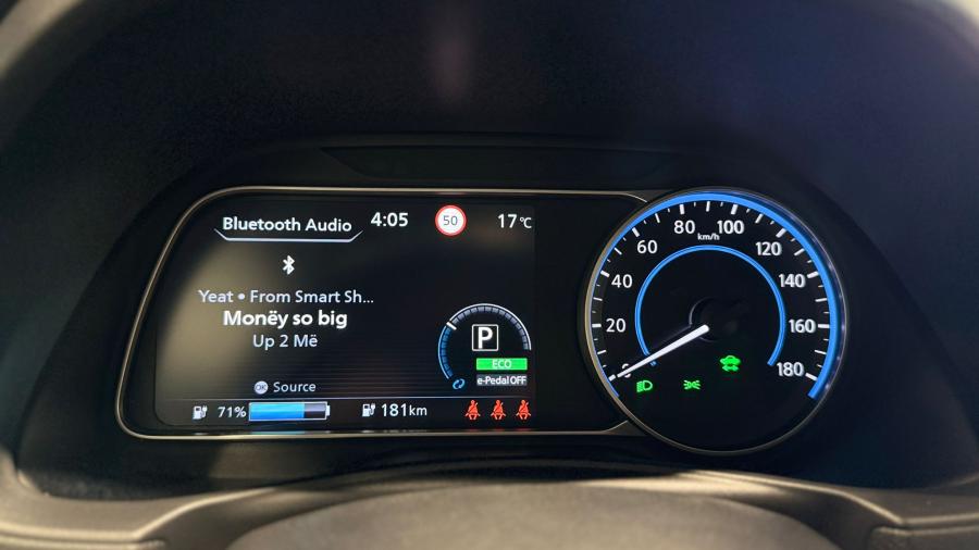 Melns Nissan Leaf 2021 Rīga, ar dzinēja tilpumu 0.00 L un nobraukumu 40 tūkst. km par 15990 €, foto 13 vietnē AUTOMOTO.COM.LV