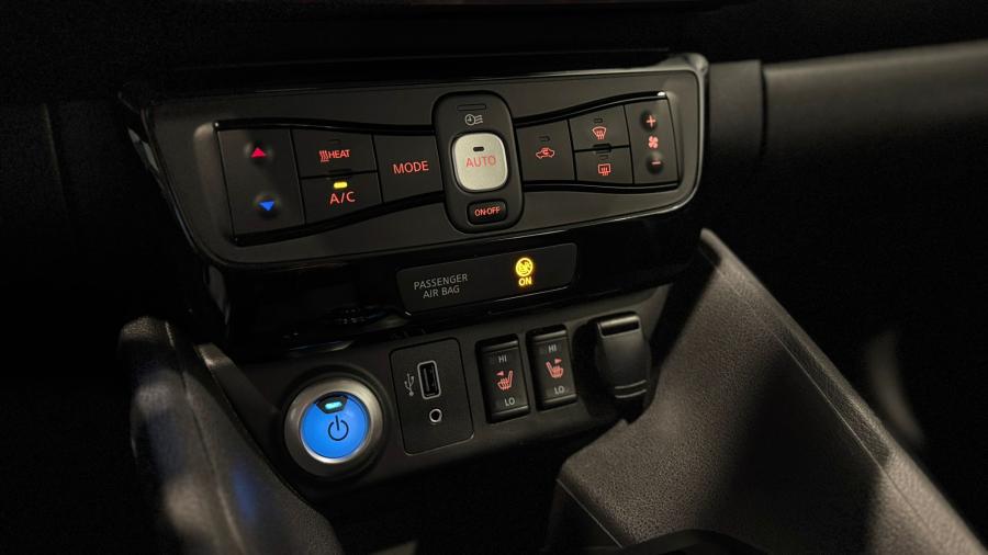 Melns Nissan Leaf 2021 Rīga, ar dzinēja tilpumu 0.00 L un nobraukumu 40 tūkst. km par 15990 €, foto 15 vietnē AUTOMOTO.COM.LV