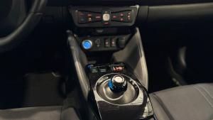 Melns Nissan Leaf 2021 Rīga, ar dzinēja tilpumu 0.00 L un nobraukumu 40 tūkst. km par 15990 €, foto 16 vietnē AUTOMOTO.COM.LV