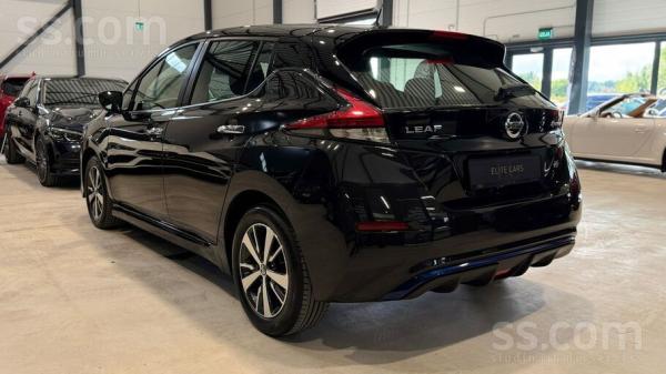 Nissan Leaf 2021 Rīga vietnē Melns Nissan Leaf 2021 Rīga, ar dzinēja tilpumu 0.00 L un nobraukumu 40 tūkst. km par 15990 €, foto 3 vietnē AUTOMOTO.COM.LV