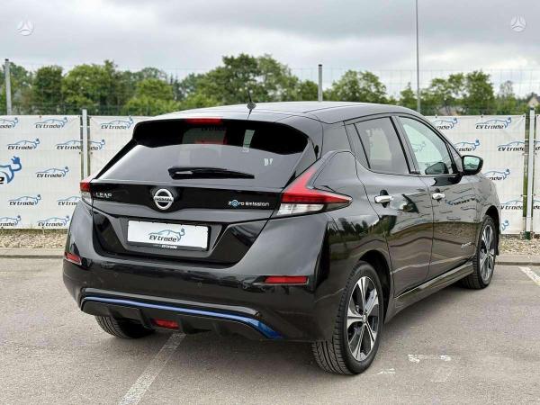 Nissan Leaf 2021 in Vilnius on AUTOMOTO.COM.LV Black Nissan Leaf 2021 in Vilnius, with an engine capacity of 0.00 L and mileage of 122 thousand km for 13800 €, photo 5 on AUTOMOTO.COM.LV