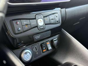 Melns Nissan Leaf 2021 Viļņa, ar dzinēja tilpumu 0.00 L un nobraukumu 122 tūkst. km par 13800 €, foto 14 vietnē AUTOMOTO.COM.LV