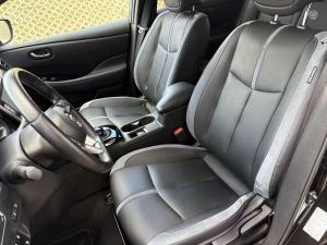 Melns Nissan Leaf 2021 Viļņa, ar dzinēja tilpumu 0.00 L un nobraukumu 122 tūkst. km par 13800 €, foto 20 vietnē AUTOMOTO.COM.LV