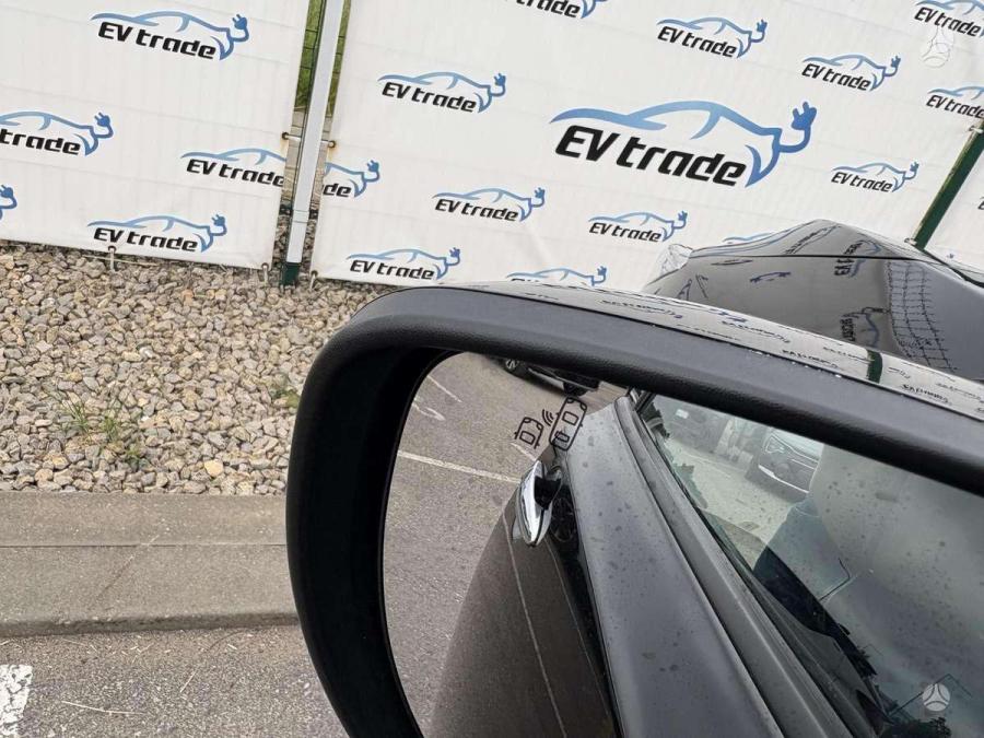 Melns Nissan Leaf 2021 Viļņa, ar dzinēja tilpumu 0.00 L un nobraukumu 122 tūkst. km par 13800 €, foto 24 vietnē AUTOMOTO.COM.LV