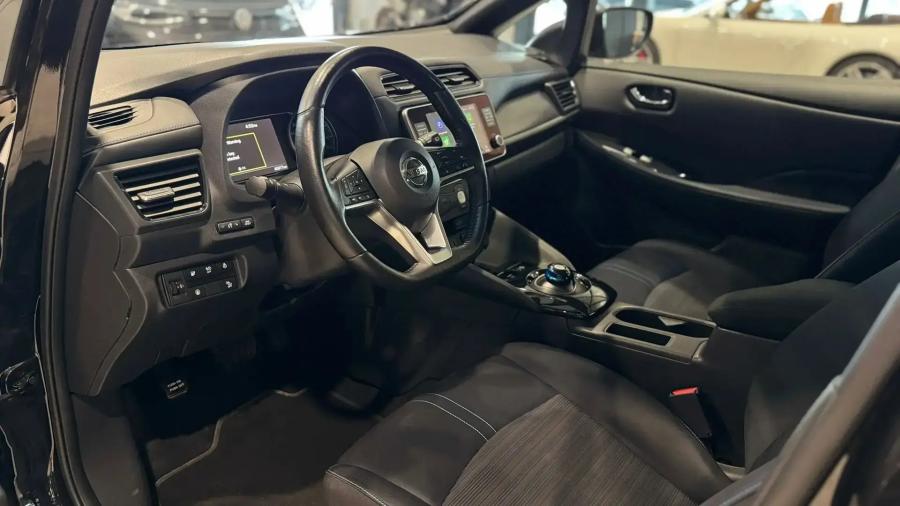 Black Nissan Leaf 2021 in Marupe, with an engine capacity of 0.00 L and mileage of 40 thousand km for 15990 €, photo 7 on AUTOMOTO.COM.LV